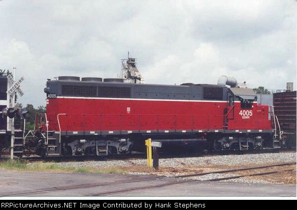 GSWR 4005 shows off the new Railtex corporate image on a Vulcan Rock Train moving through Americus.